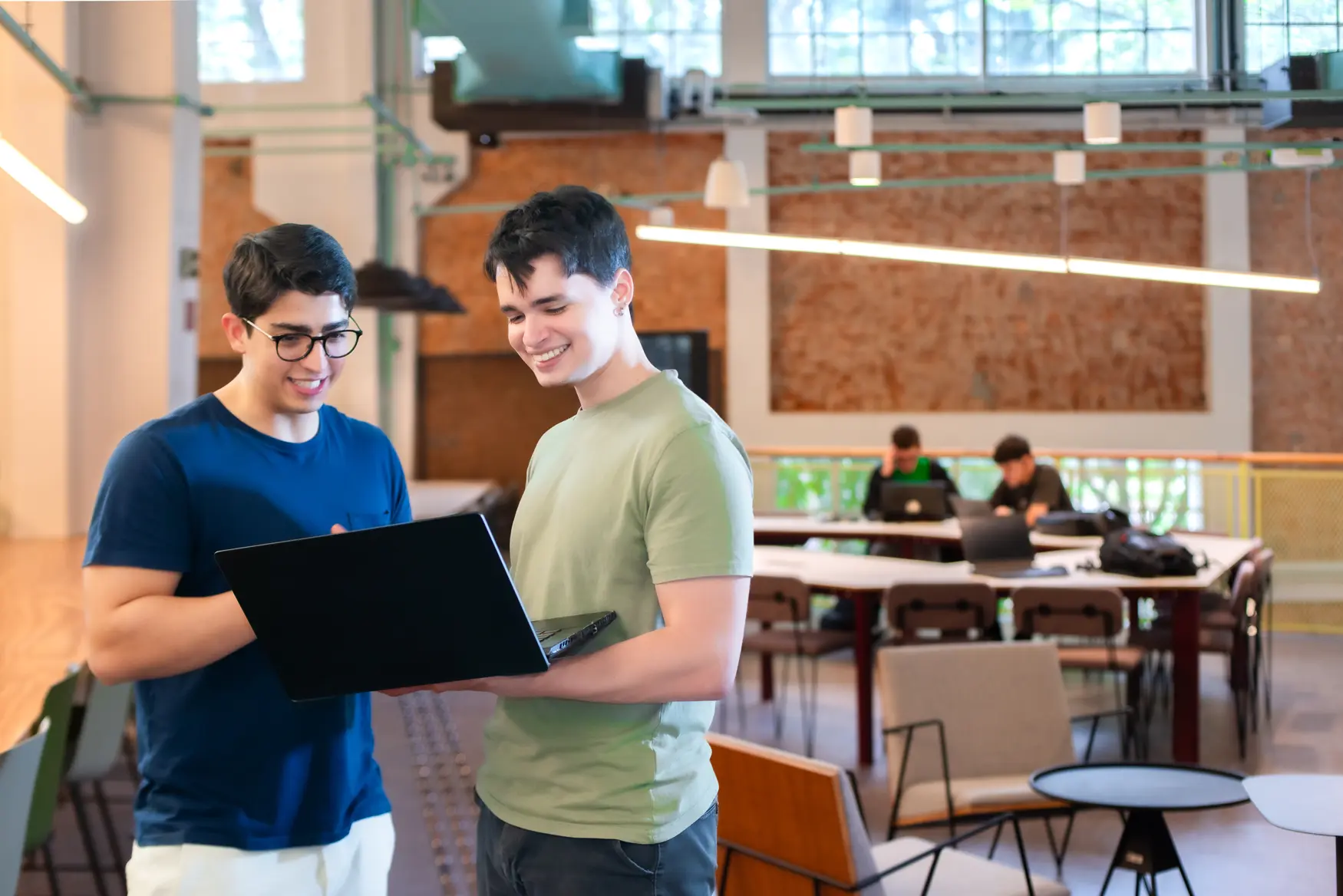 Inteli - Technology and Leadership Courses